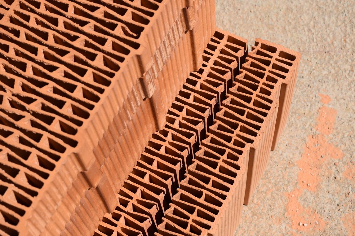 Quelles fixations choisir pour une brique creuse ? – Blogmaison.co
